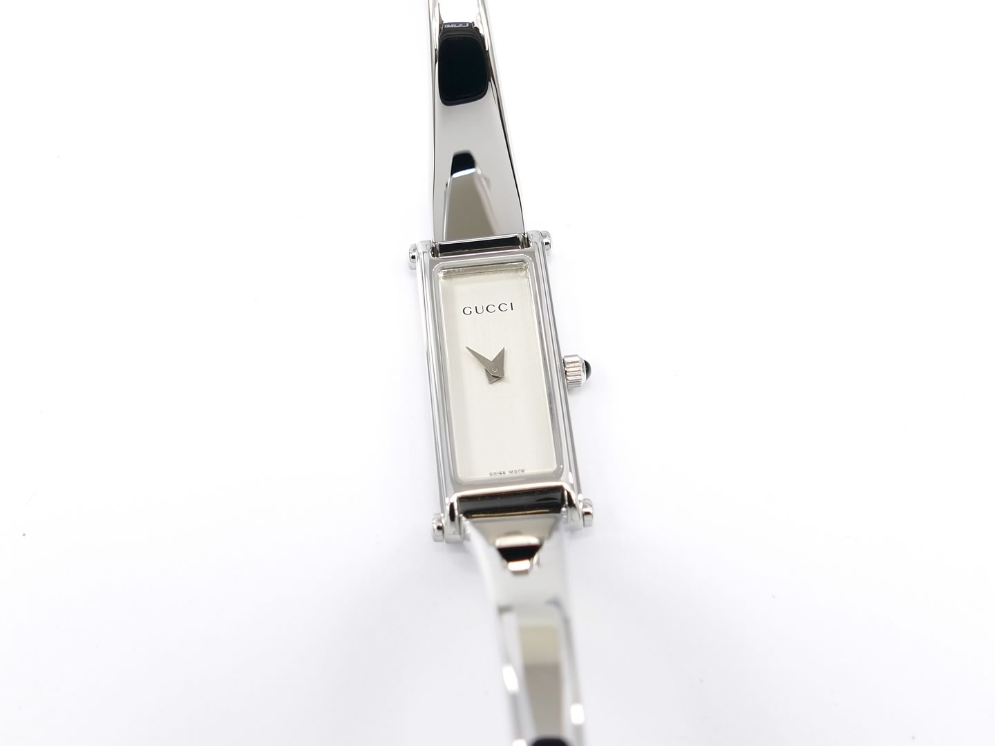 Gucci 1500 L Silver Dial on Stainless Steel Bangle – SWWatches