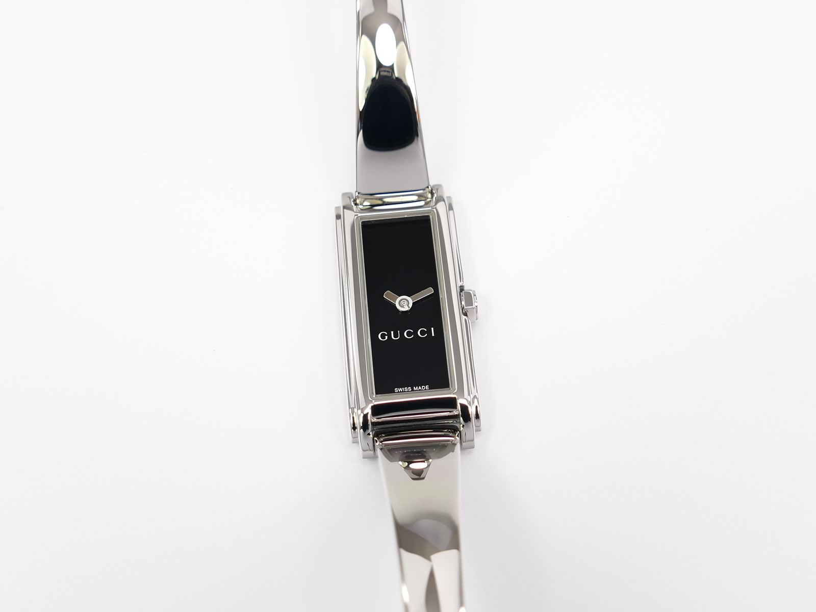 Gucci G-Line 109 Black Dial on Bangle YA109522 – SWWatches